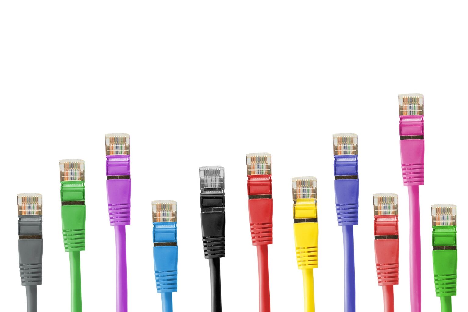 Mufarea sau sertizarea unui cablu de rețea și internet | Scoala IT